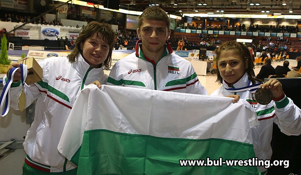 Двама медалисти от Крушаре | FightNews.bg